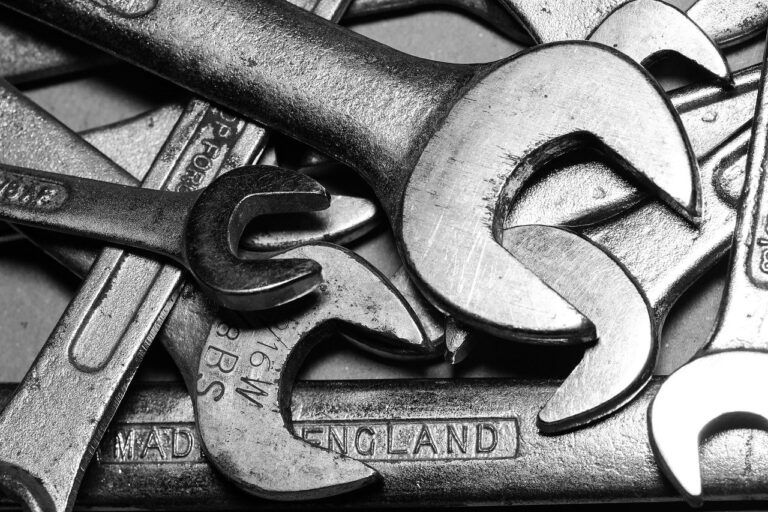 15 Millwright Tools That Every Journeyperson Should Have